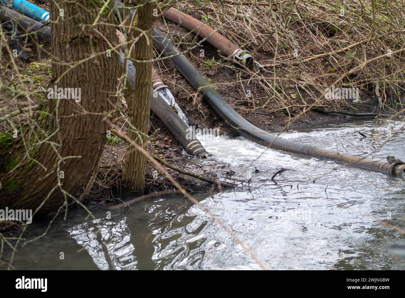 Amersham balancing tanks hi-res stock photography and images - Alamy
