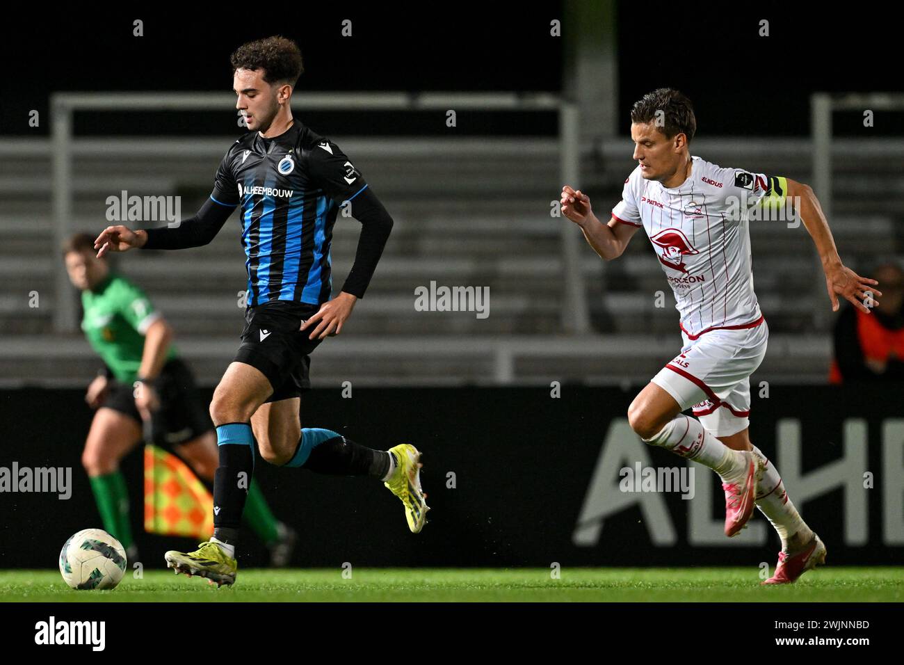 Roeselare, Belgium. 16th Feb, 2024. Amine Et-Taibi (15) of Club NXT ...