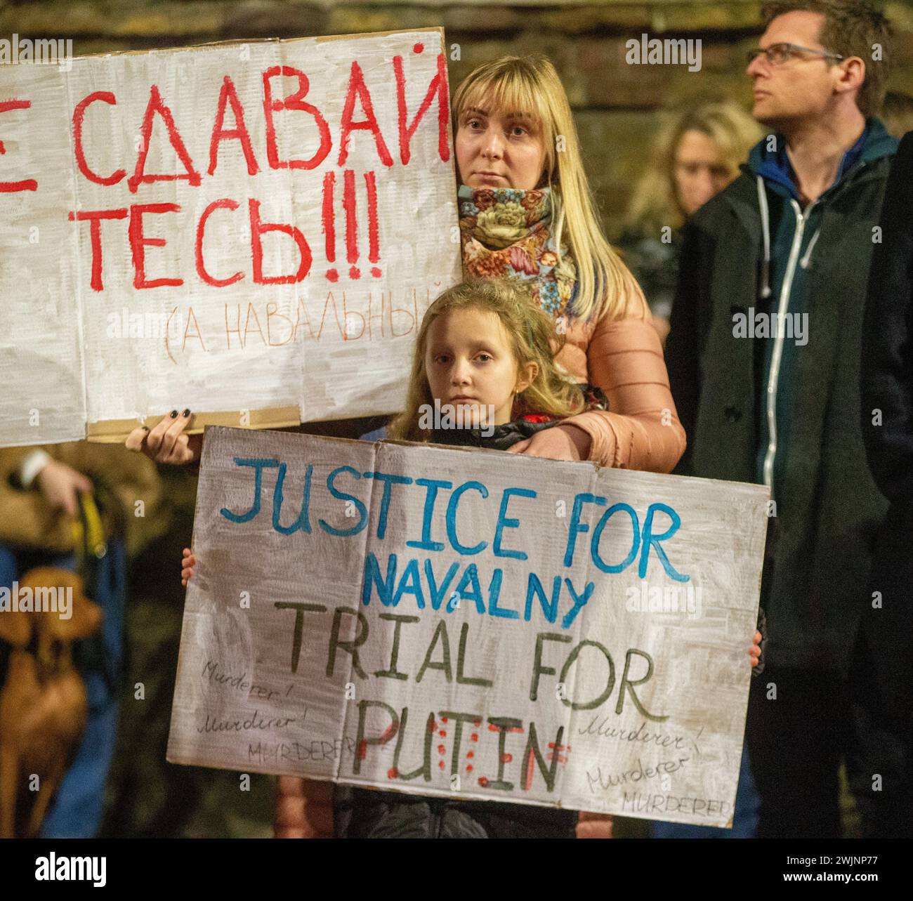 London, England, UK. 16th Feb, 2024. Hundreds of activists hold a vigil ...