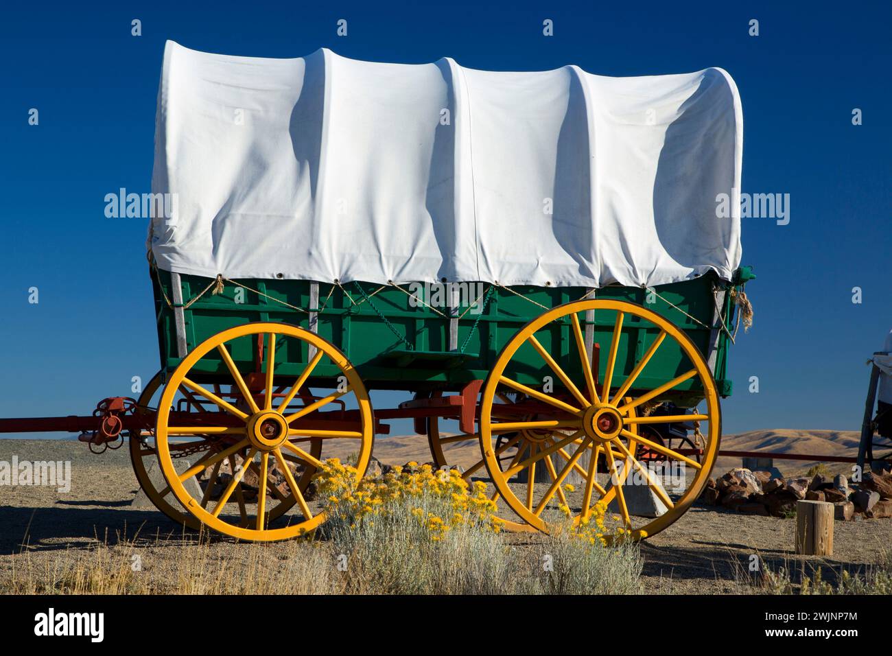 Covered wagon, National Historic Oregon Trail Interpretive Center ...