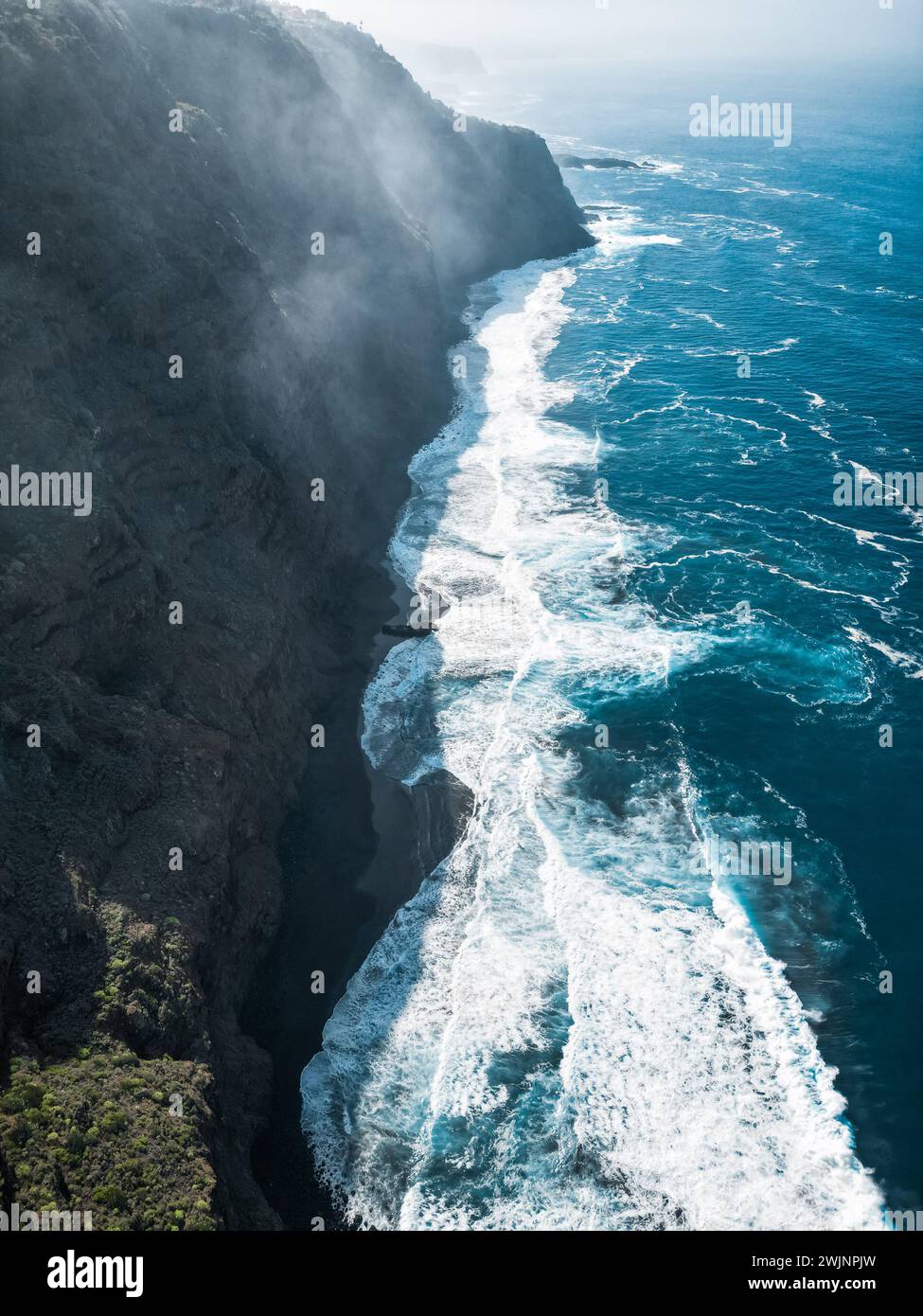 Aerial tracking view ocean waves hi-res stock photography and images ...
