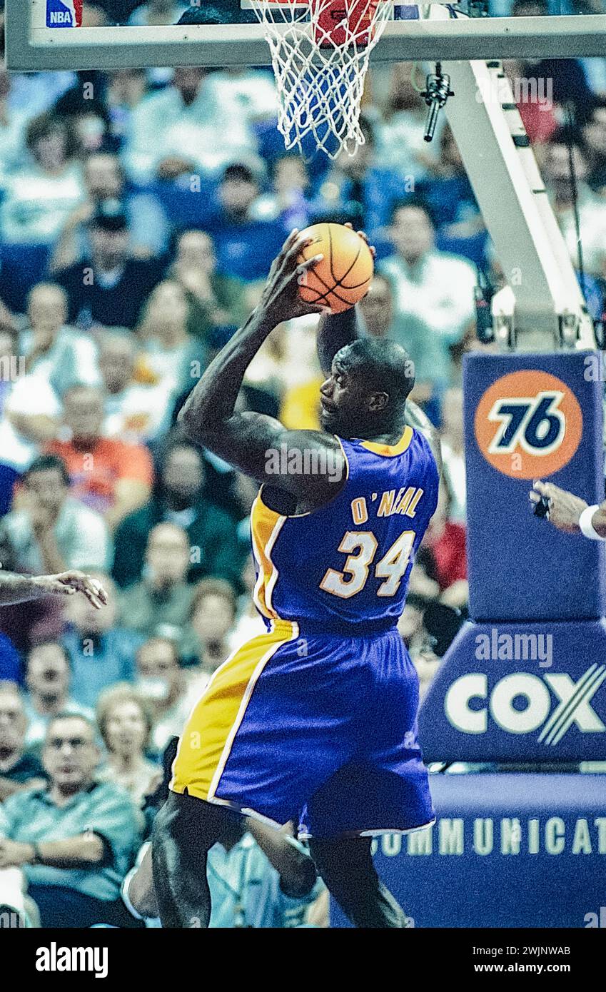 Shaquille o'neal lakers 1999 hi-res stock photography and images - Alamy
