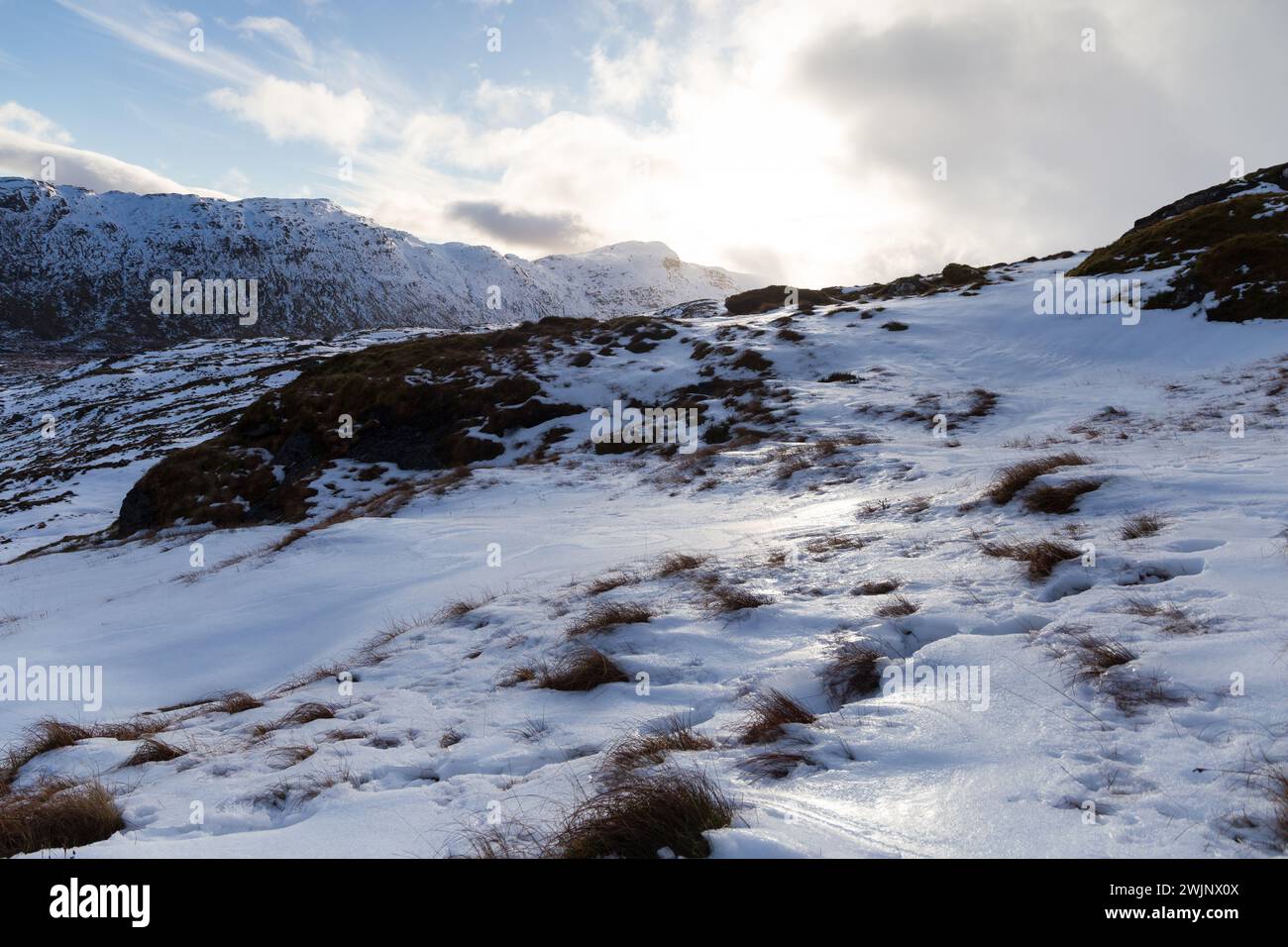 Scottish highland mountain snow winter scene hi-res stock photography ...