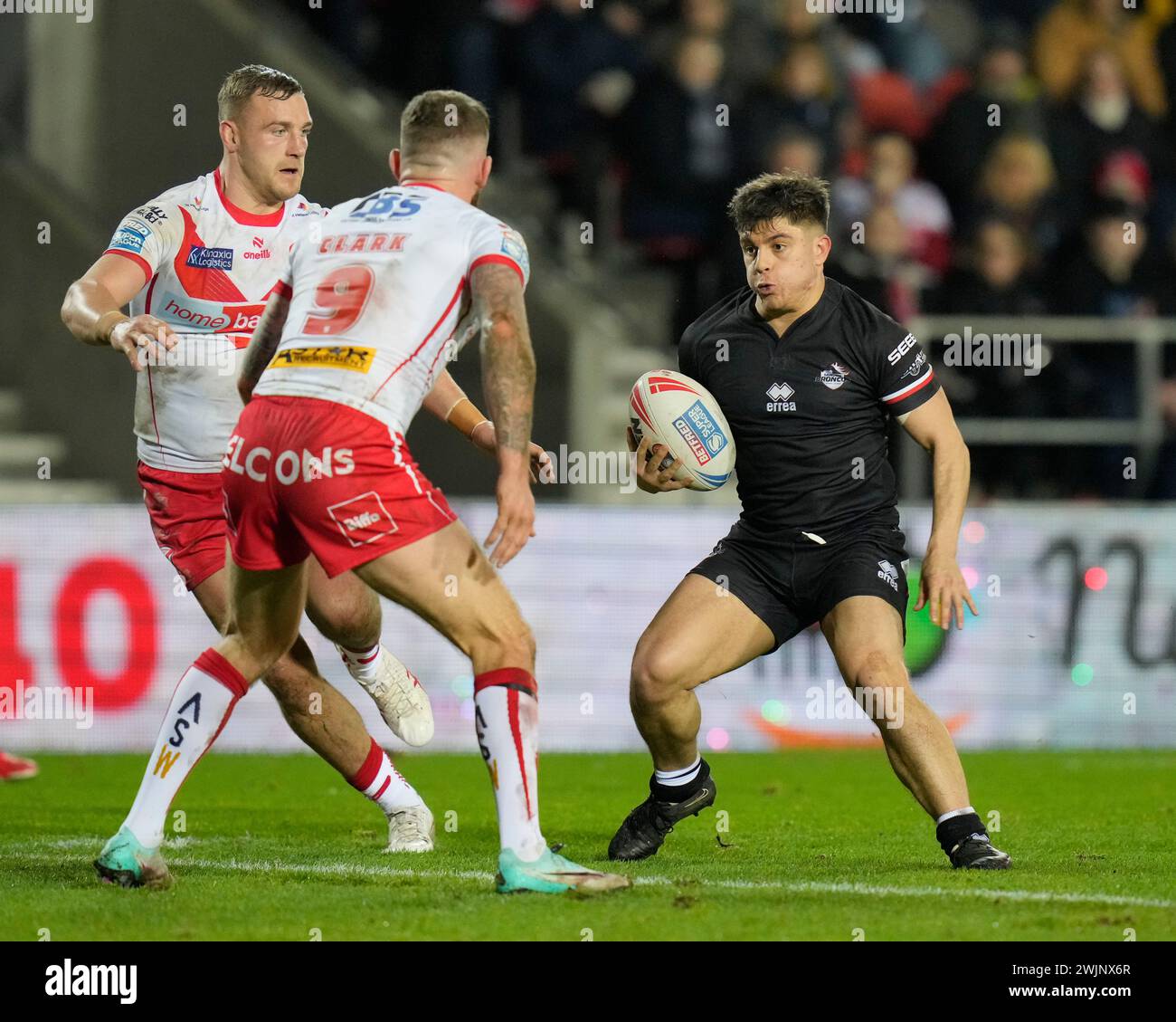St Helens, UK. 16th Feb, 2024. Oli Leyland of London Broncos runs at ...