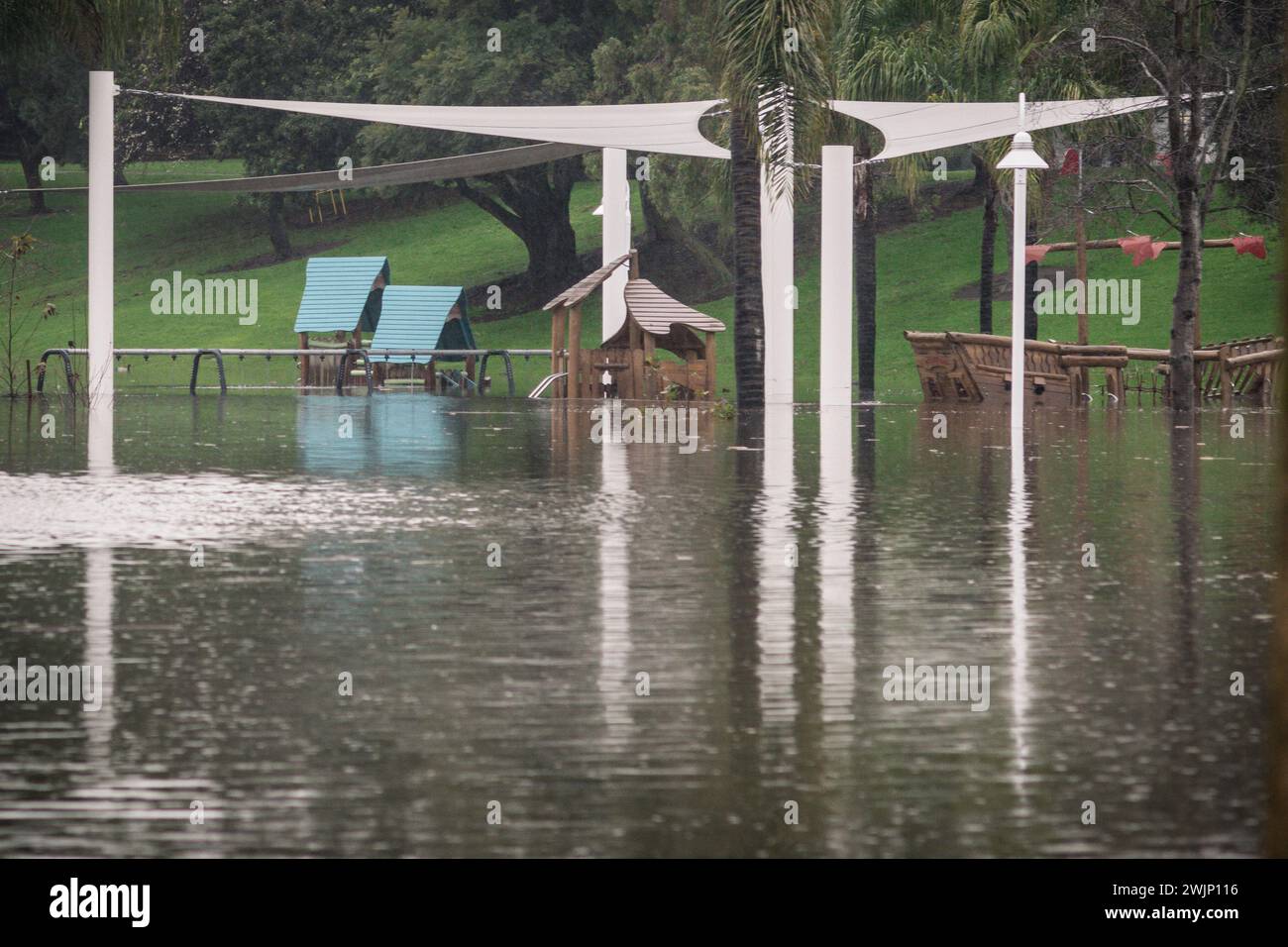 The persistent rain has flooded Polliwog Park in Manhattan Beach, CA ...