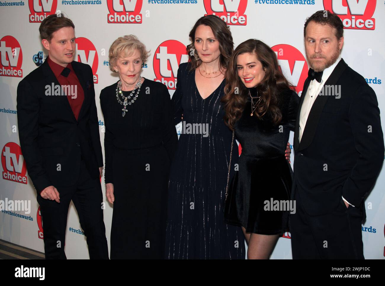 London, UK. Nicholas Ralph, Patricia Hodge, Anna Madeley, Rachel ...