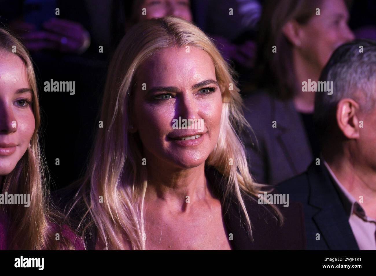 2024 fashion show hi-res stock photography and images - Alamy