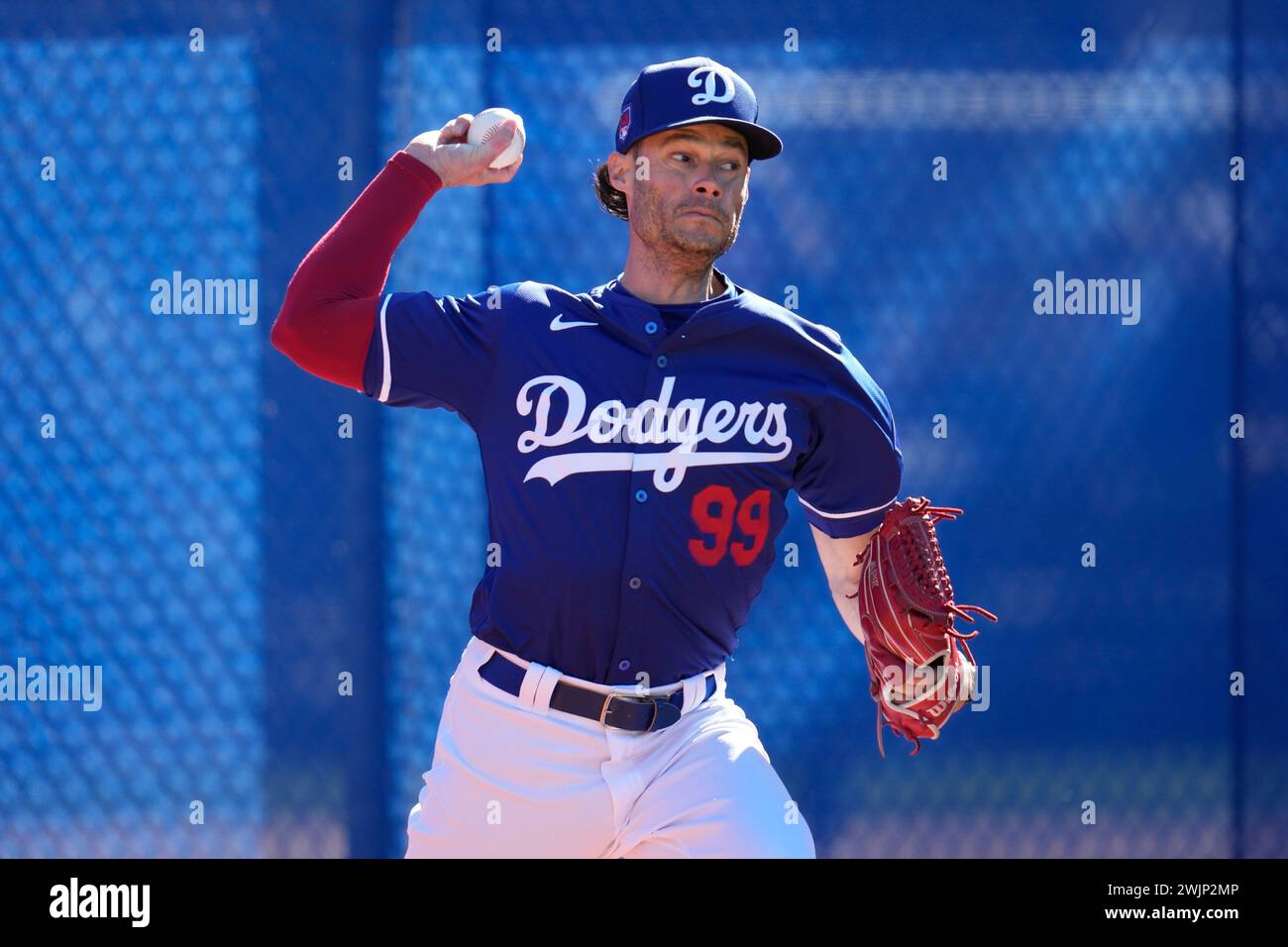 Los Angeles Dodgers relief pitcher Joe Kelly throws during spring ...