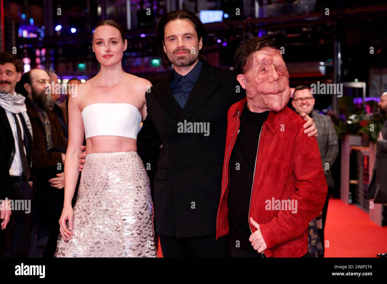 Renate Reinsve, Sebastian Stan und Adam Pearson bei der Premiere des Kinofilms A Different Man ...