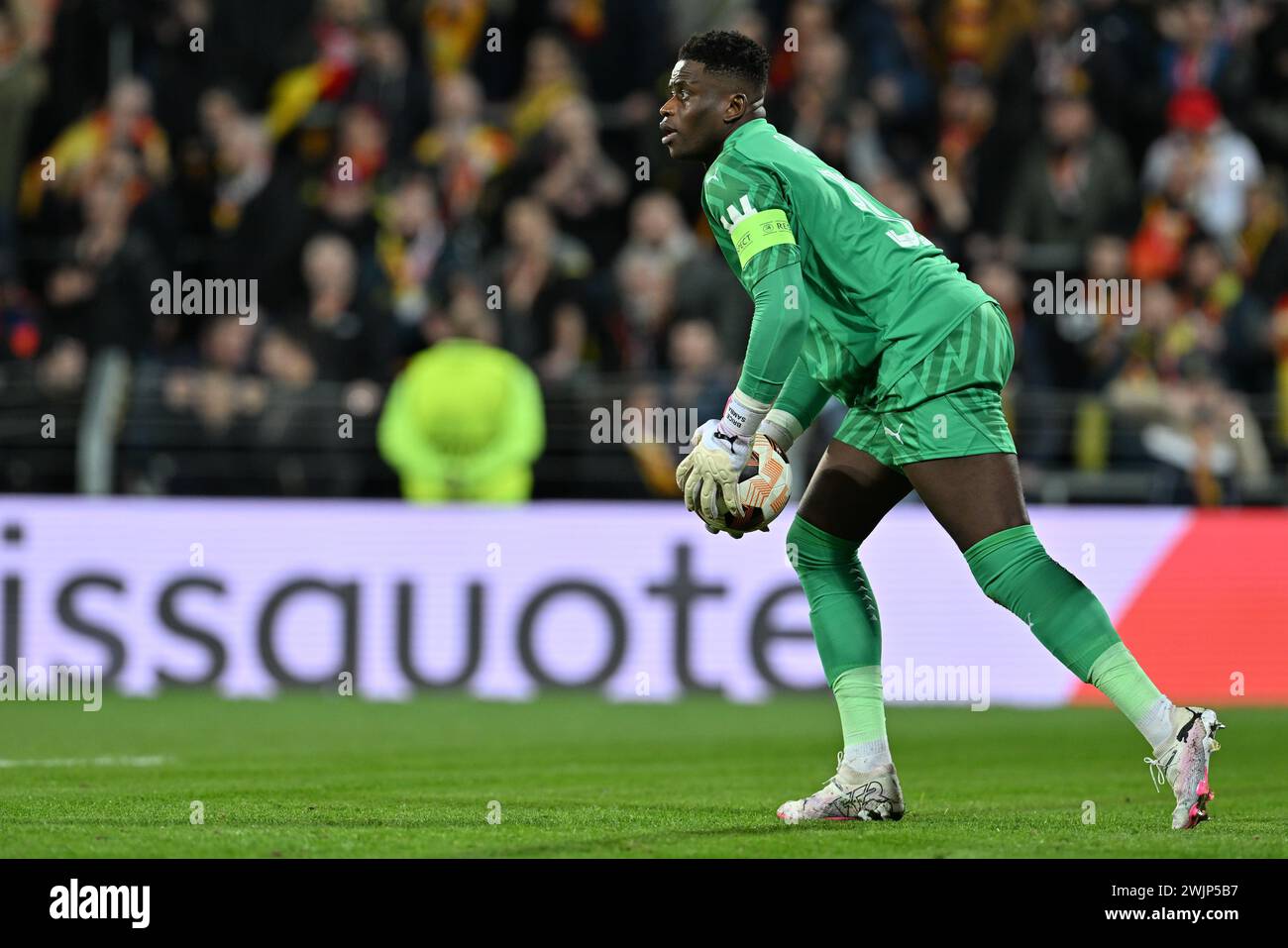 Lens, France. 15th Feb, 2024. goalkeeper Brice Samba (30) of RC Lens ...