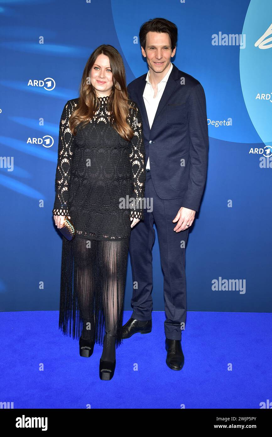 ARD BLUE HOUR EINE MILLION MINUTEN Alice Dwyer mit Ehemann Sabin ...