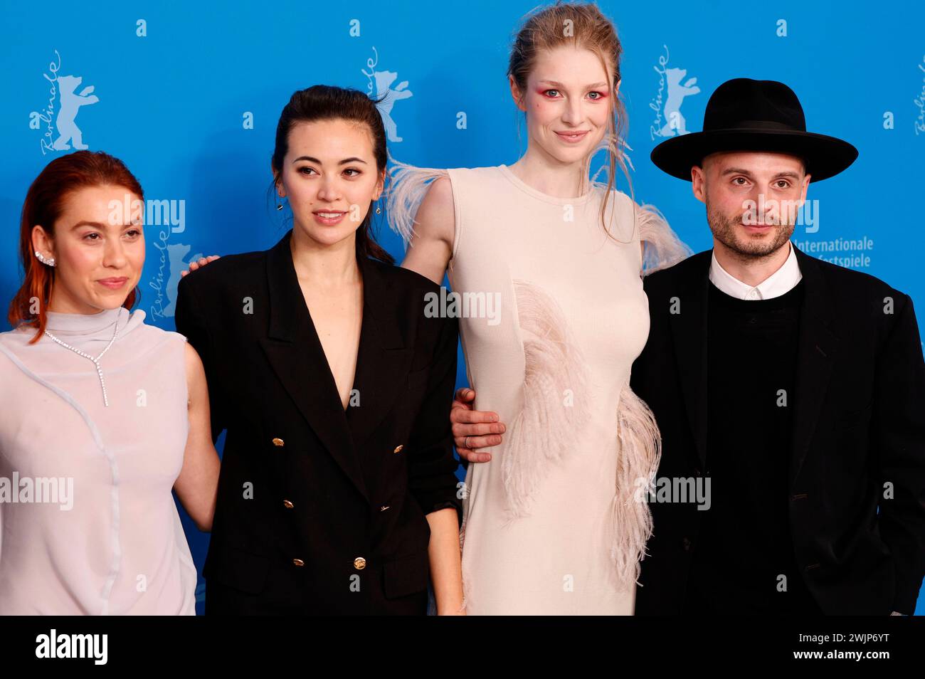 Greta Fernandez, Jessica Henwick, Hunter Schafer und Tilman Singer beim ...