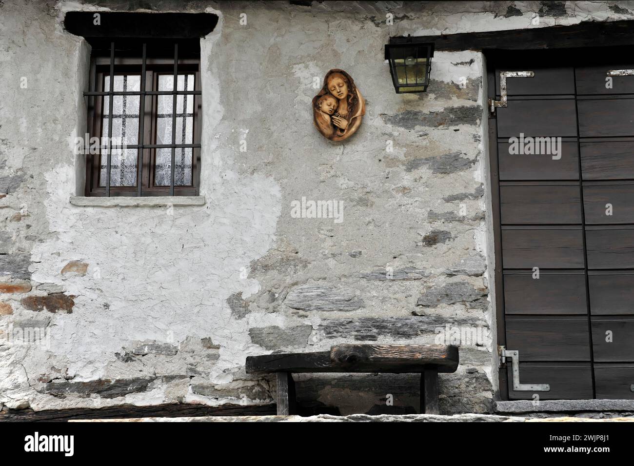 The village of Sonogno, 918m, in the Verzasca Valley, Valle Verzasca ...