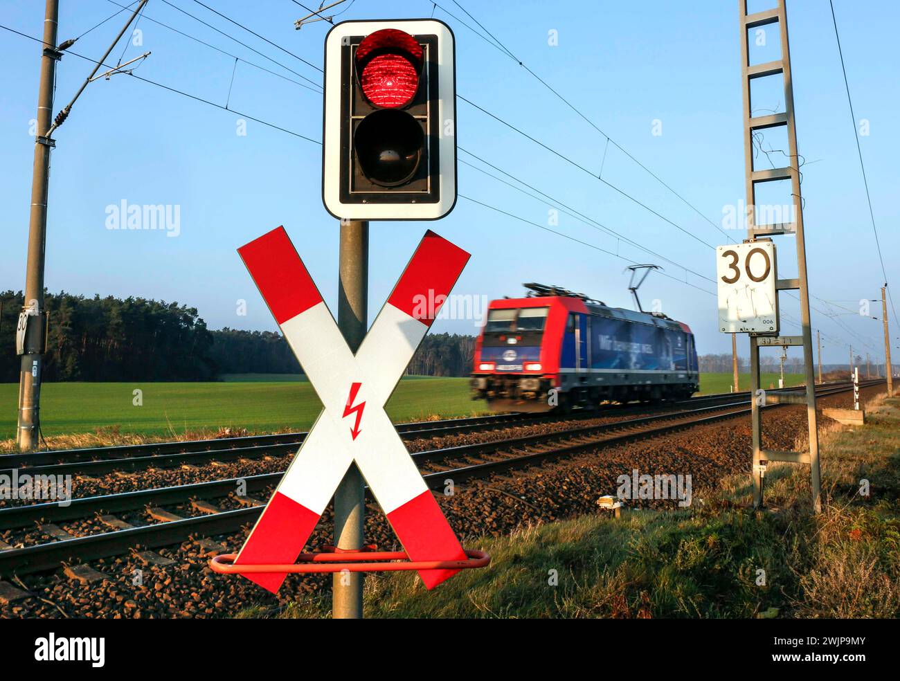 German railroad crossing sign hi-res stock photography and images - Alamy