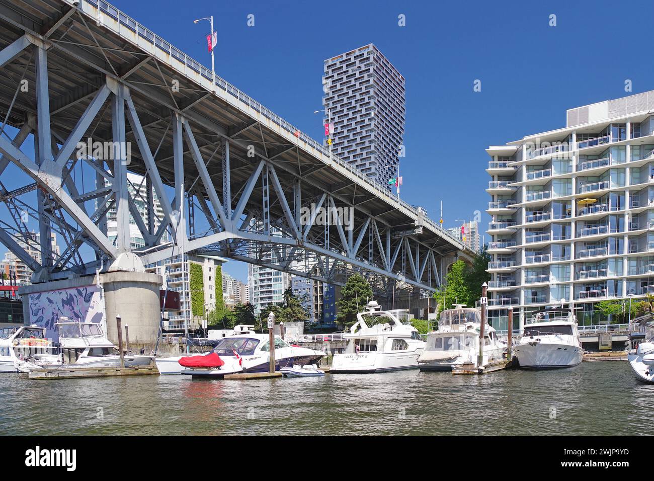 Multi storey ship hi-res stock photography and images - Alamy