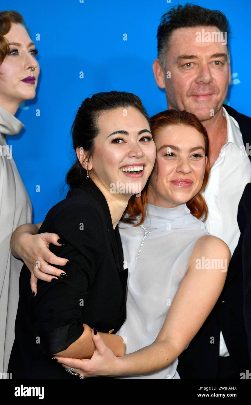 Jessica Henwick, Greta Fernandez und Marton Csokas beim Photocall zum ...