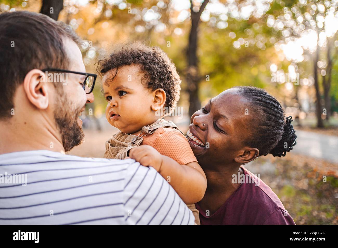 Laughter parenting hi-res stock photography and images - Alamy
