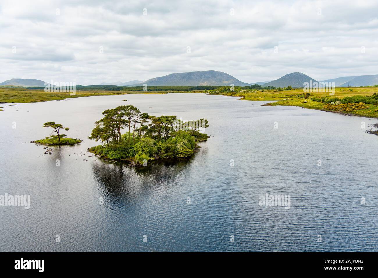 Beautiful view of Lough Bofin lake in Connemara region in Ireland ...