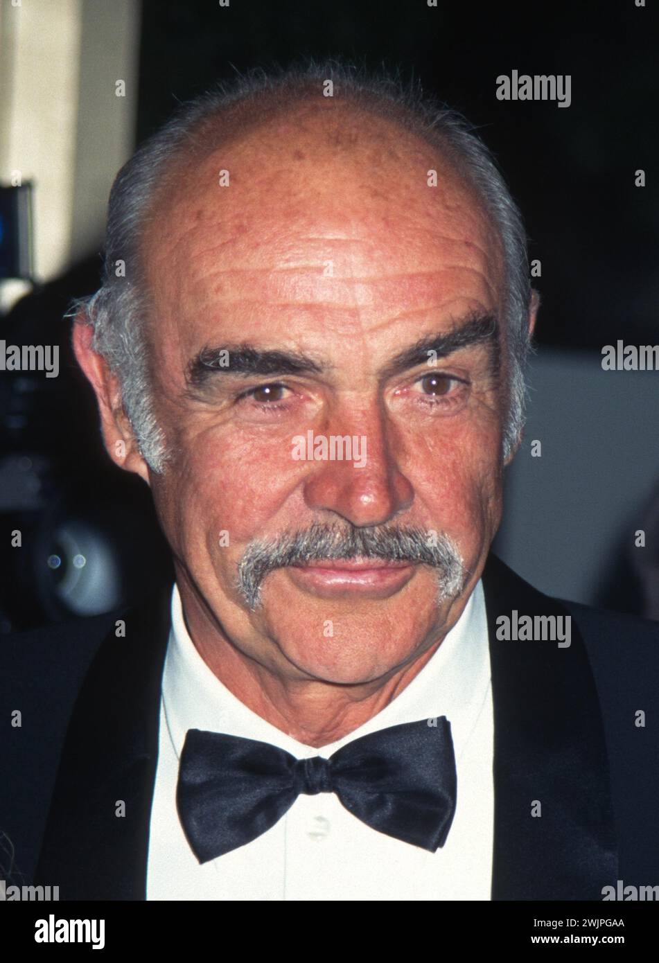 Actor sean connery actress hi-res stock photography and images - Alamy