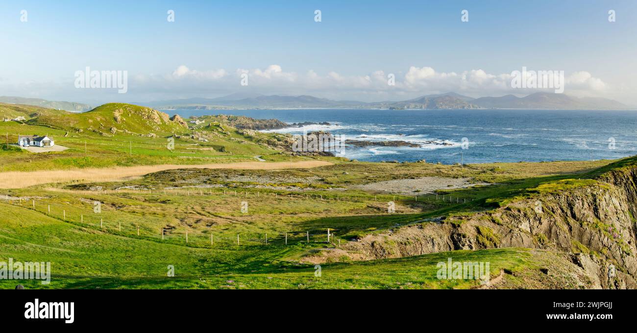 Ineuran Bay coast and cliffs, Malin Head, Ireland's northernmost point ...