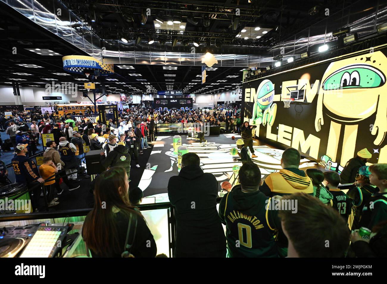 (IMAGE DISTRIBUTED FOR PEPSICO BEVERAGES NORTH AMERICA) STARRY® and ...