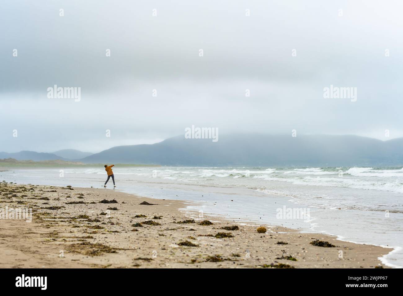Inch beach, wonderful 5km long stretch of glorious sand and dunes ...