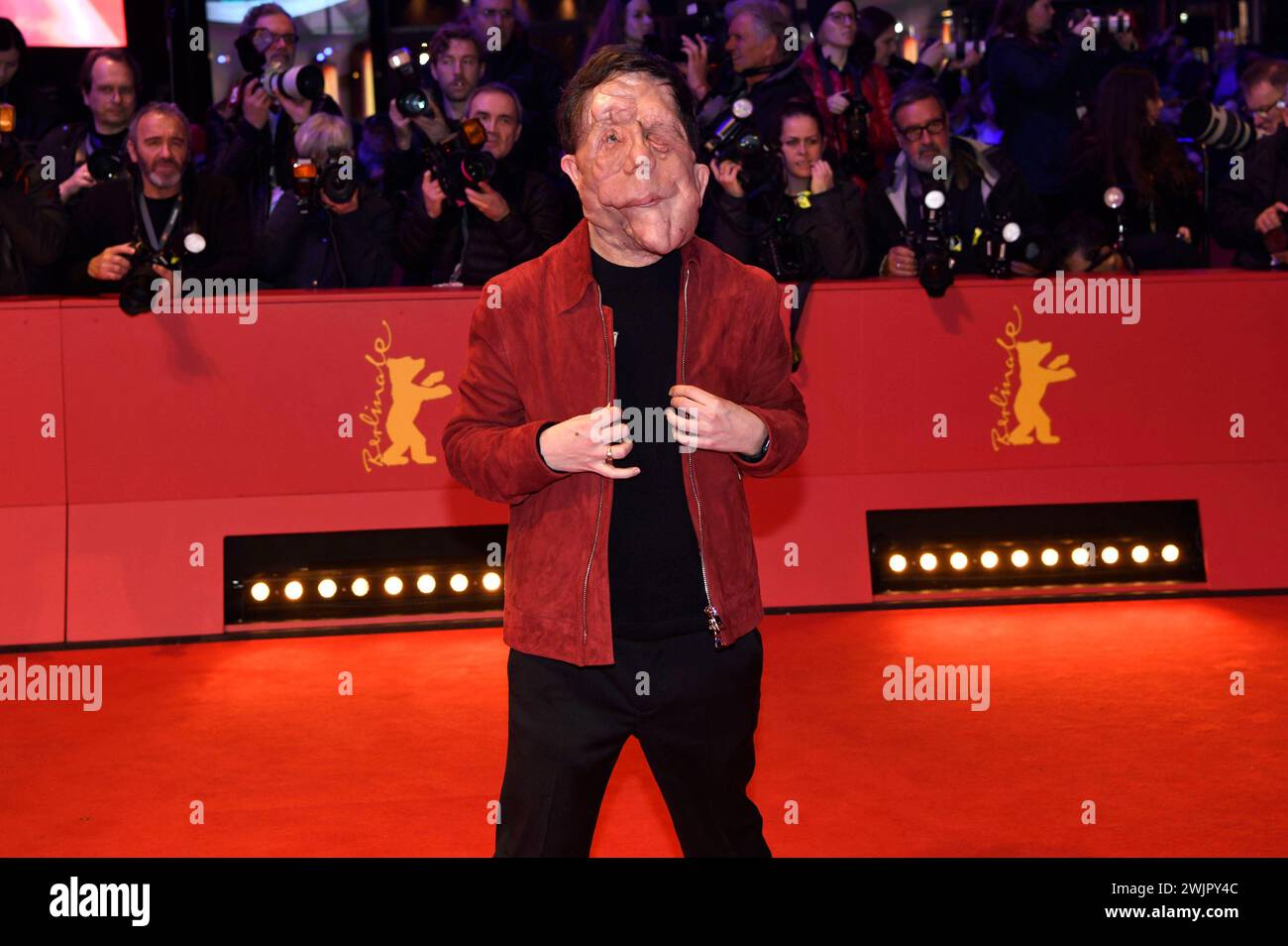 Adam Pearson bei der Premiere des Kinofilms A Different Man auf der ...