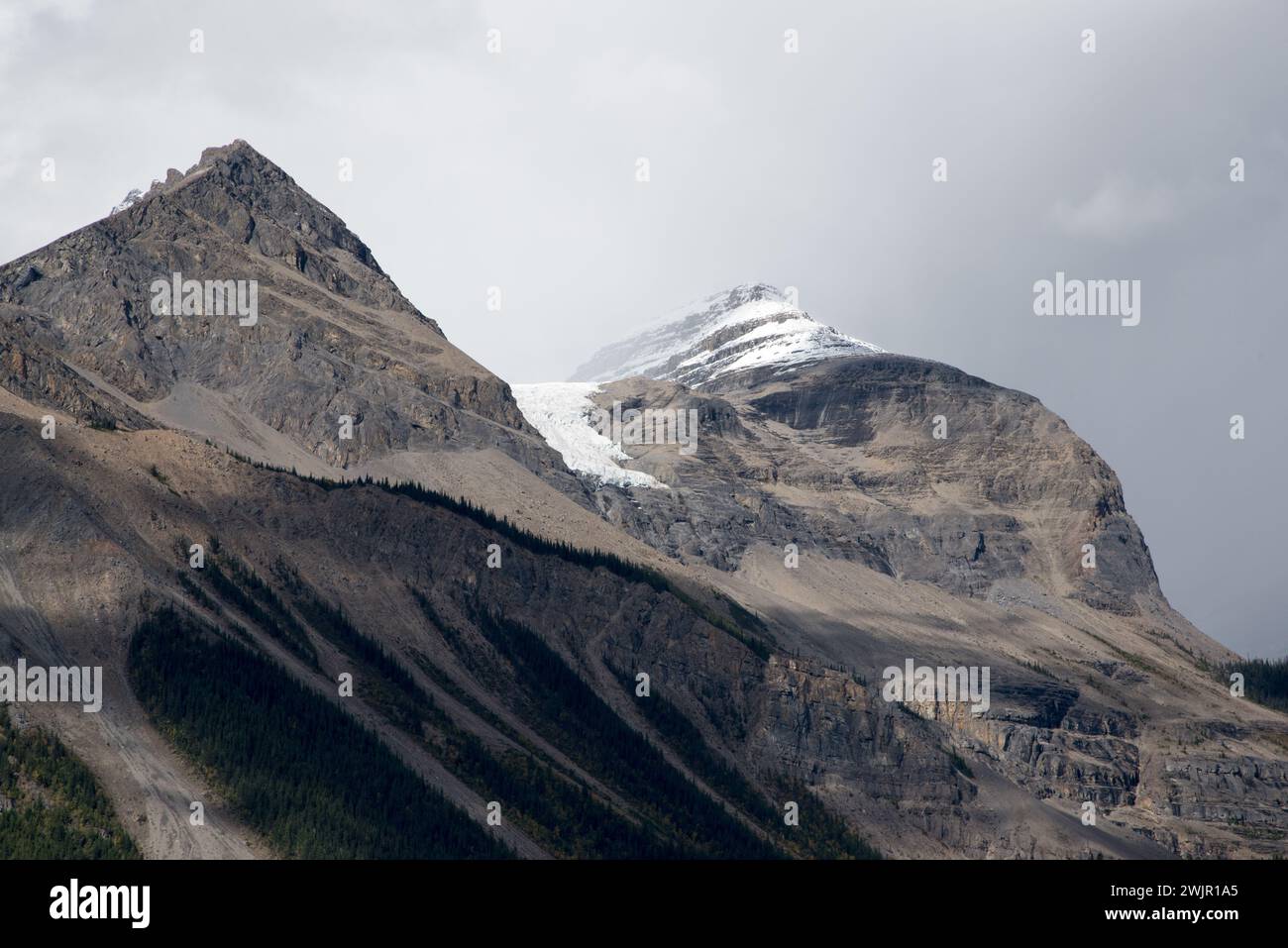 Kinney Lake is a stunning green lake towered by 3300 meter high ...