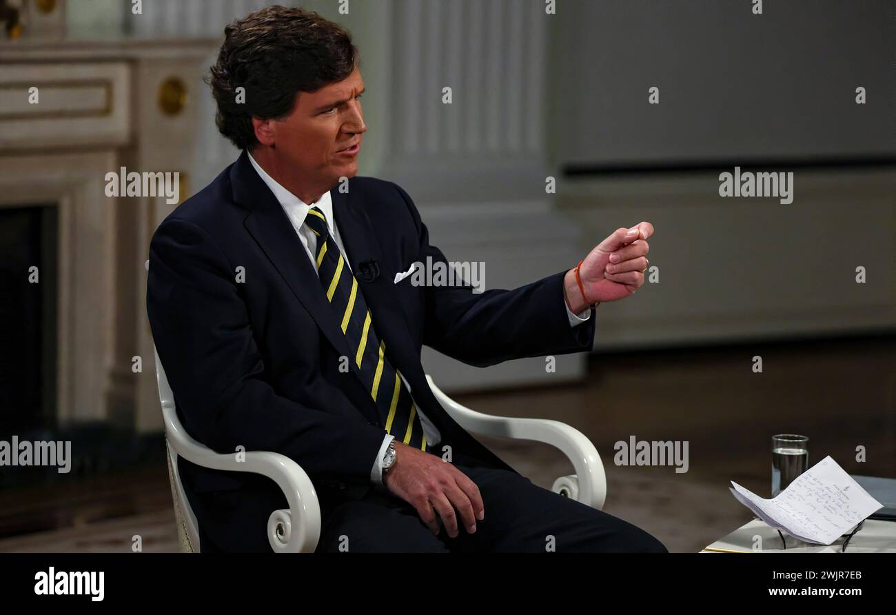 American Right Wing broadcaster, Tucker Carlson interviews Russian ...