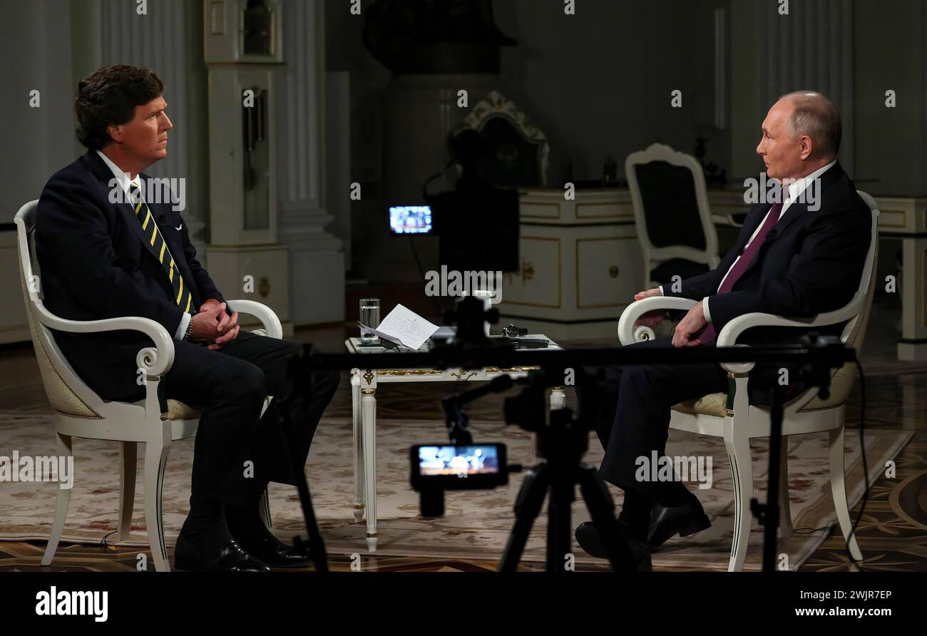 American Right Wing broadcaster, Tucker Carlson interviews Russian ...