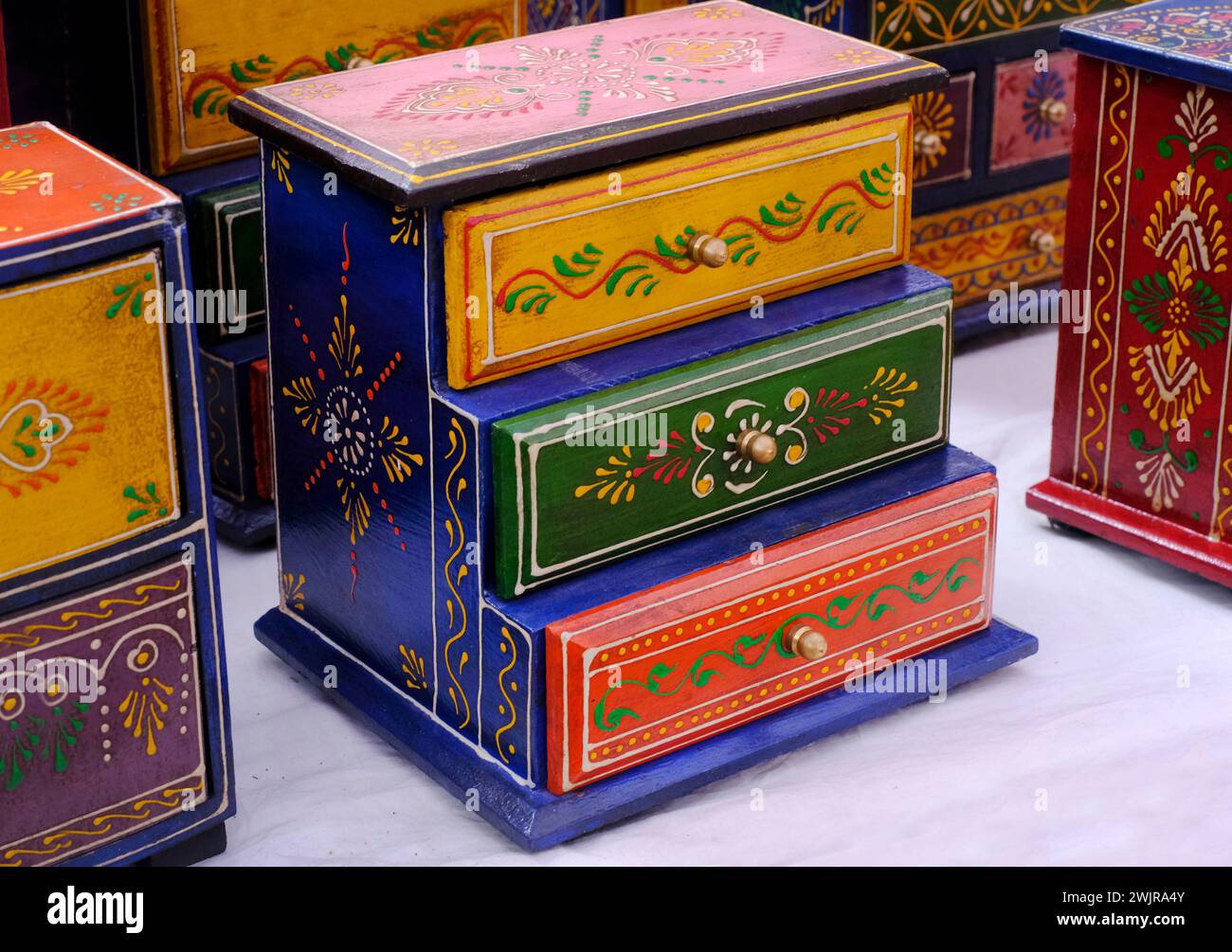 Hand painted furniture hi-res stock photography and images - Alamy