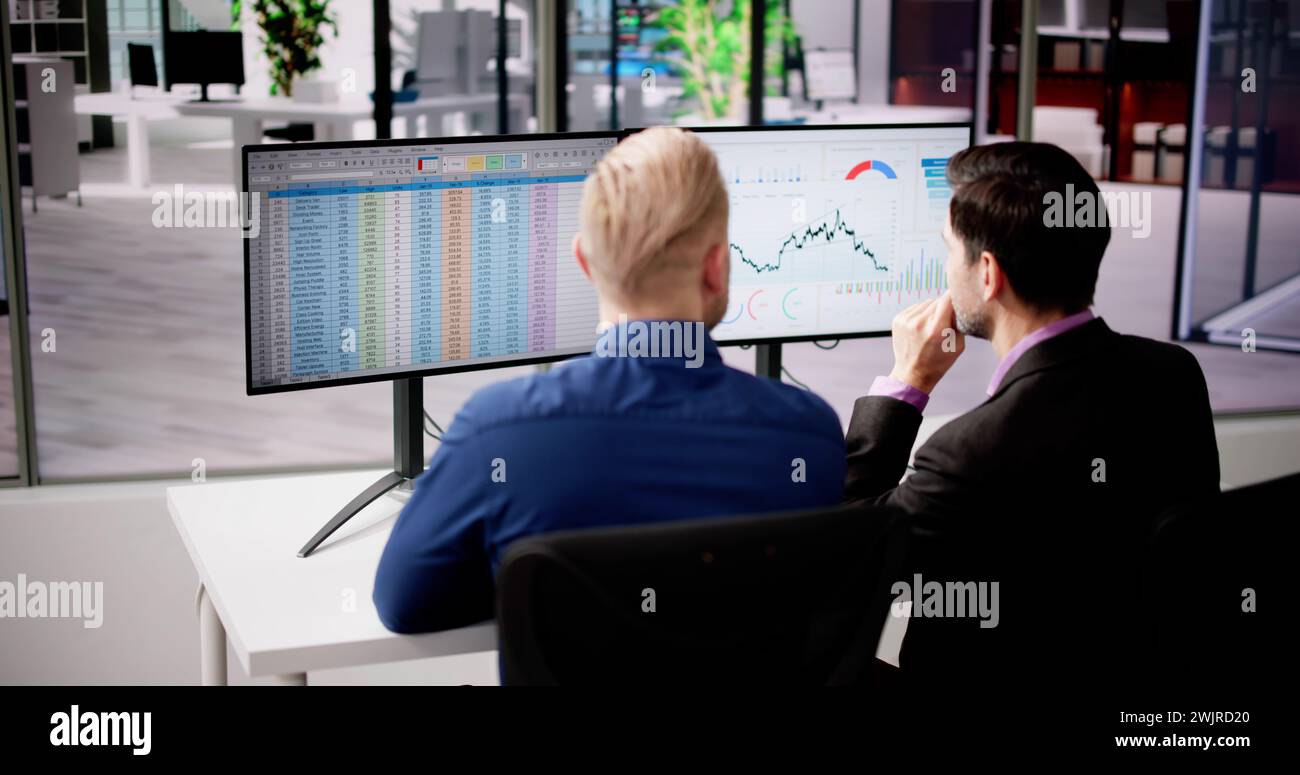 Data Analyst Using Data Analytics KPI Dashboard Stock Photo - Alamy