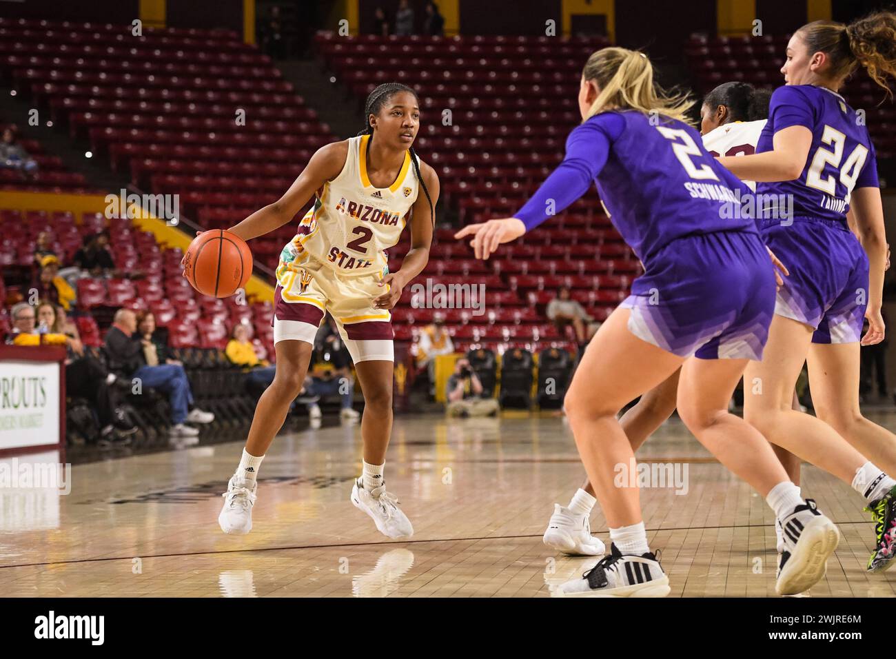Arizona State Sun Devils guard Jaddan Simmons (2) looks to pass the ...