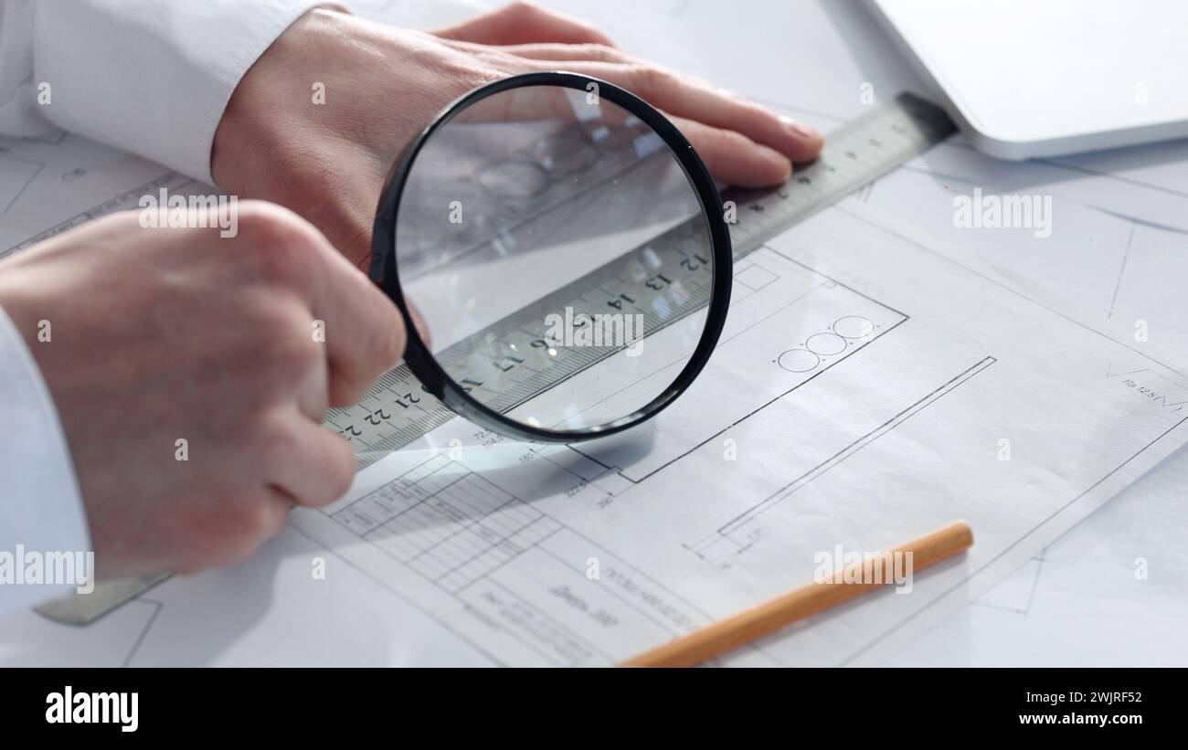 Checking an important business report before a transaction Stock Photo ...