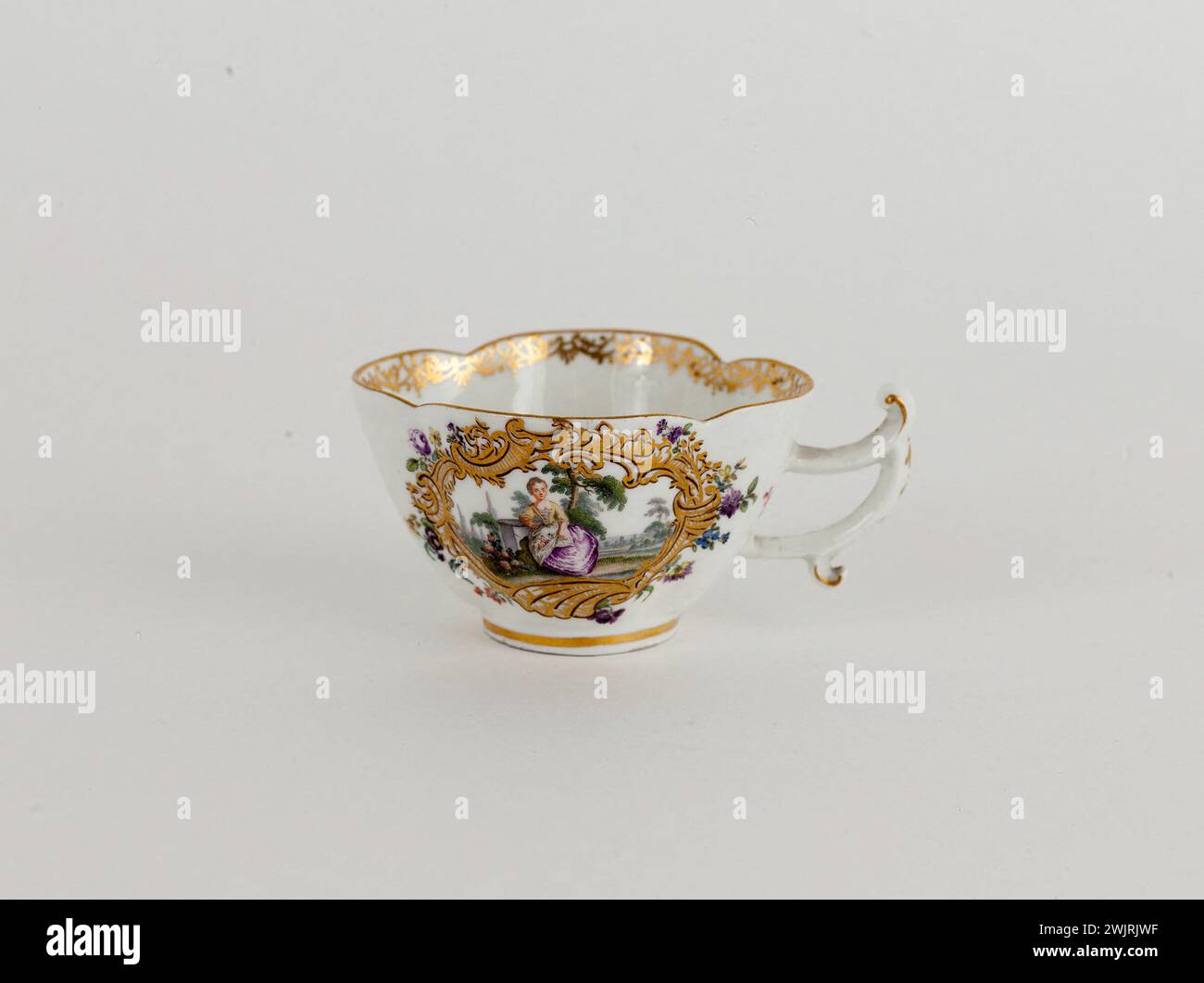 Meissen Manufacture. Quadrilobed cup. Hard porcelain, polychrome ...