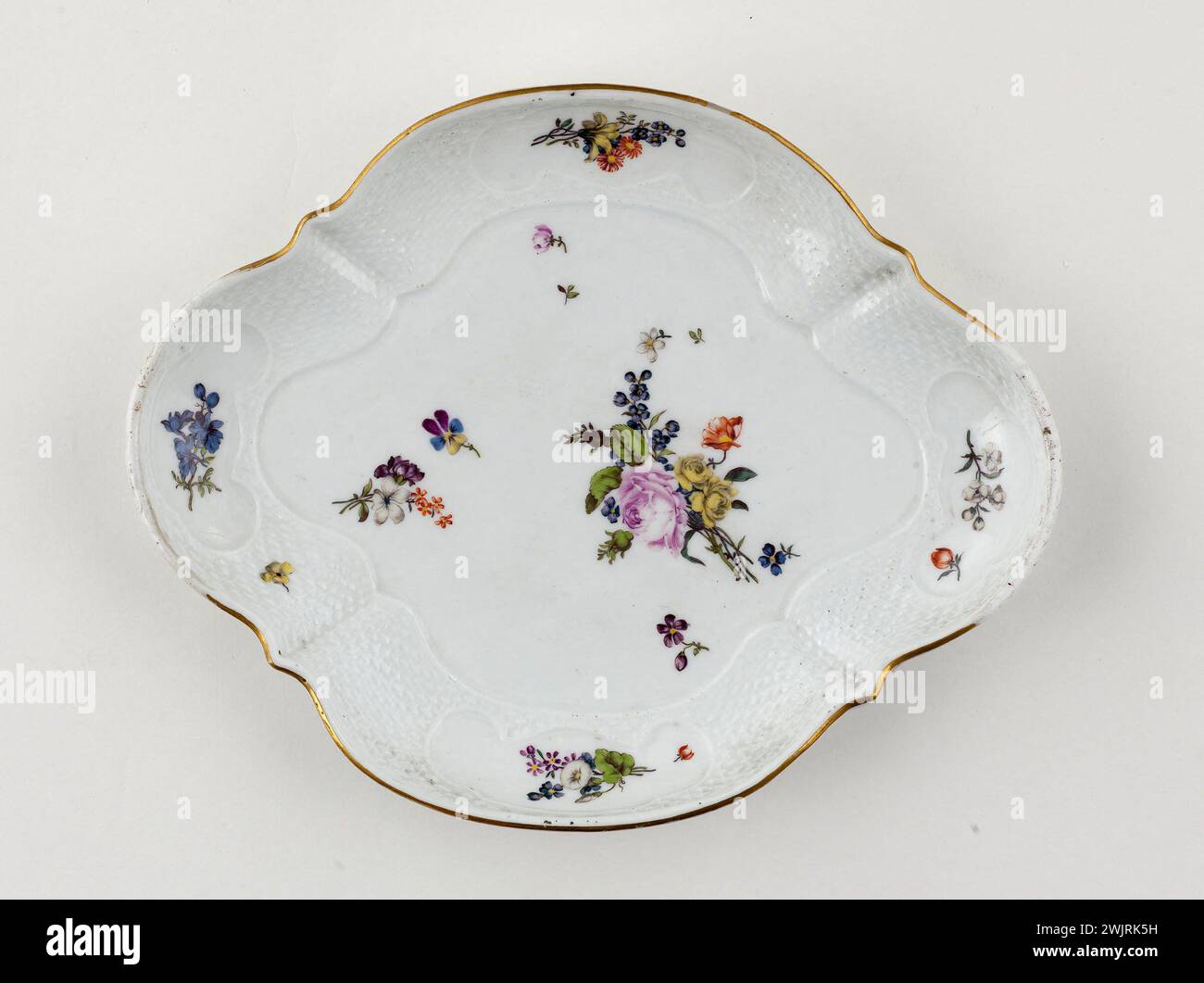 Meissen Manufacture. Polylobé tray. Hard porcelain, polychrome enamels ...