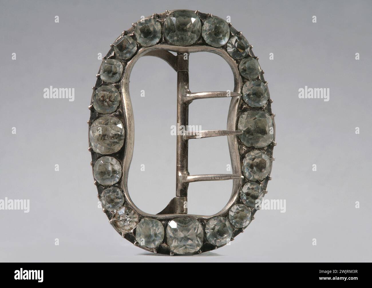 Visual rhythm loop hi-res stock photography and images - Alamy