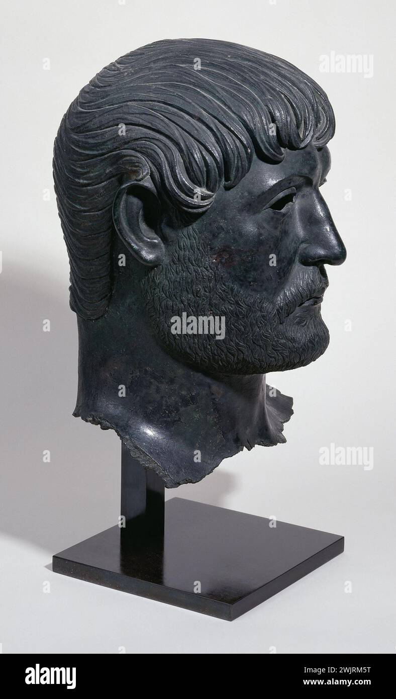 Ancient rome head hi-res stock photography and images - Alamy