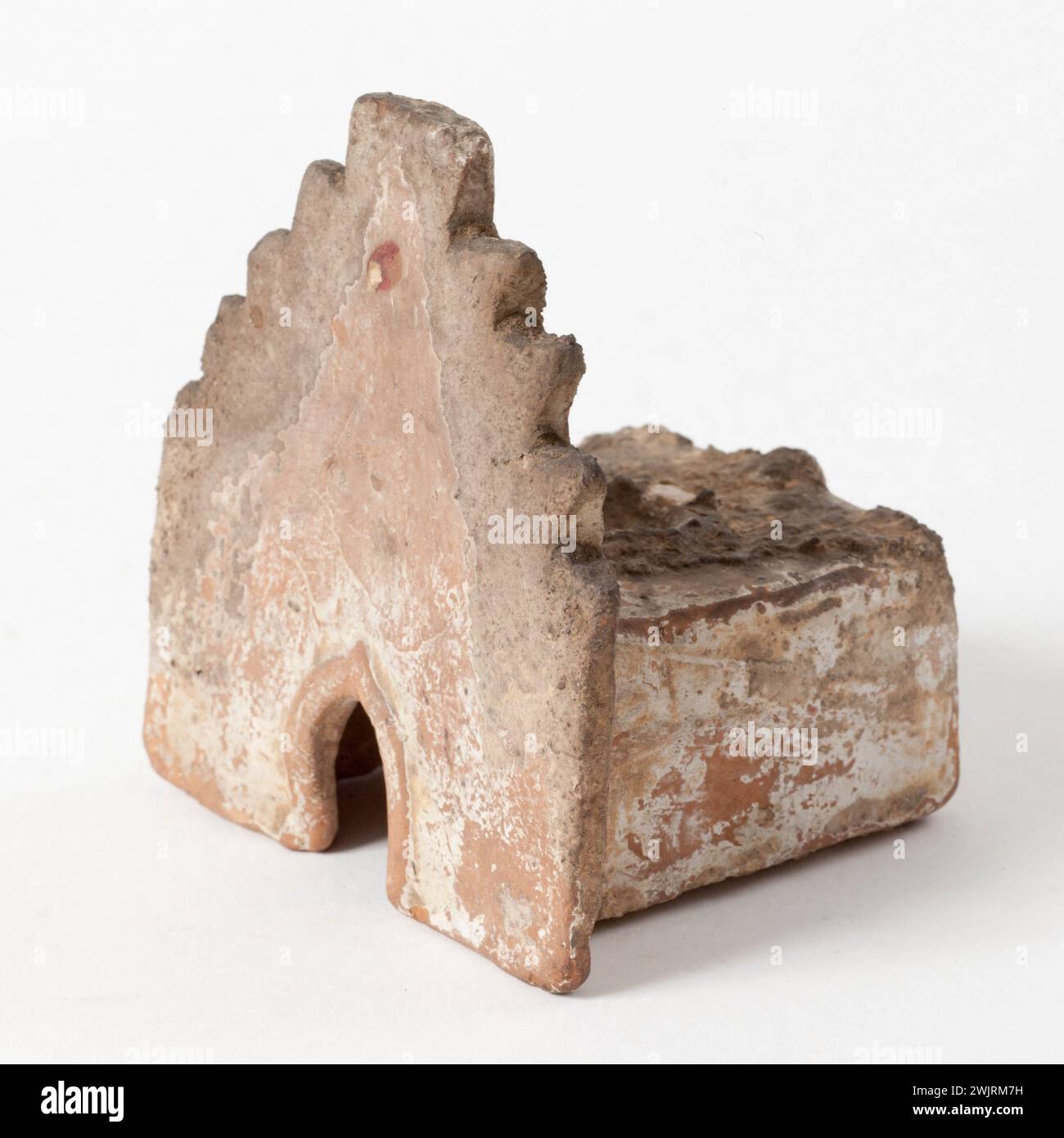 Mingqi: Fourneau ". Terracotta, traces of coating. Han dynasty (206 BC ...