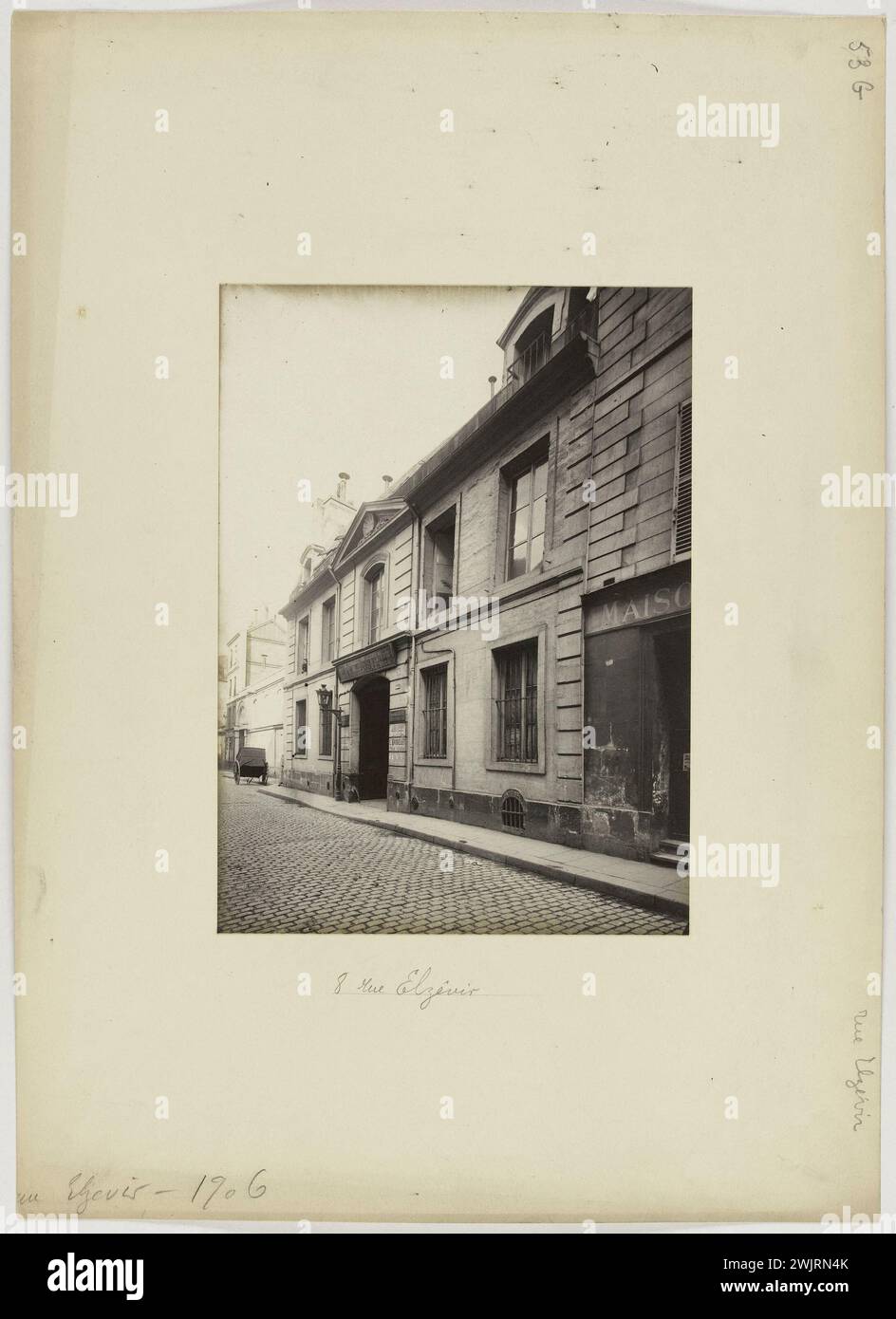 Building facade, 8 rue Elzévir, Paris (3rd arr.). Anonymous photography ...