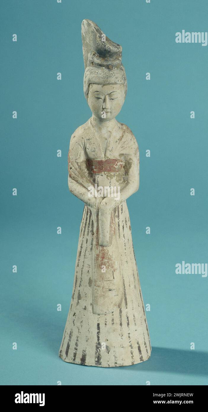 Young woman with bun in saber blade, (mingqi) ". Terracotta. China, Tang era. Paris, Cernuschi ...