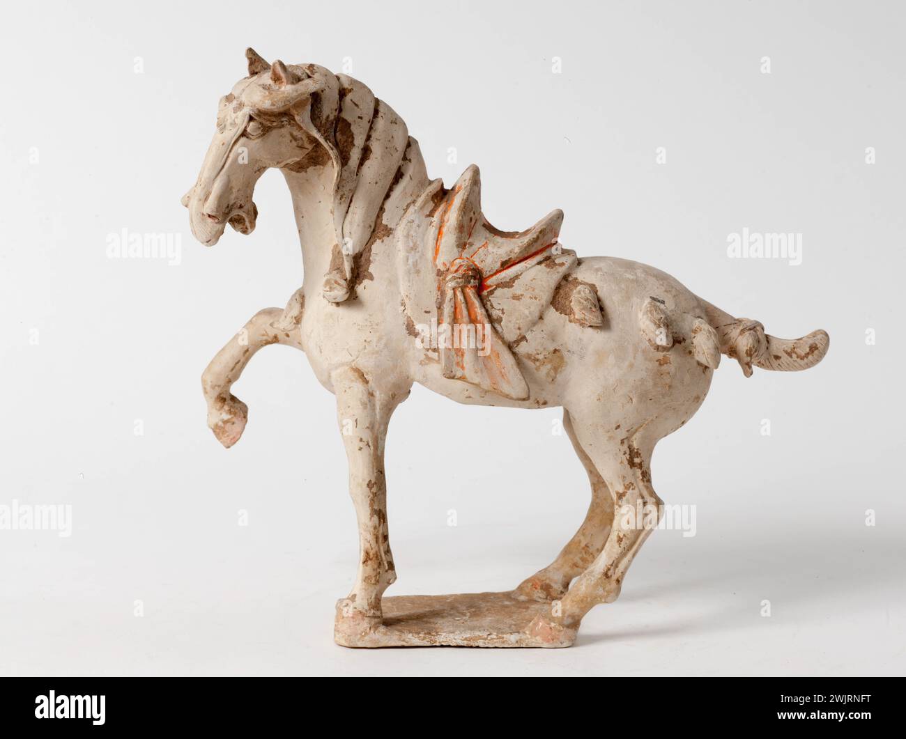 Horse ". Terracotta, traces of polychromy. Tang dynasty (618-907 ...