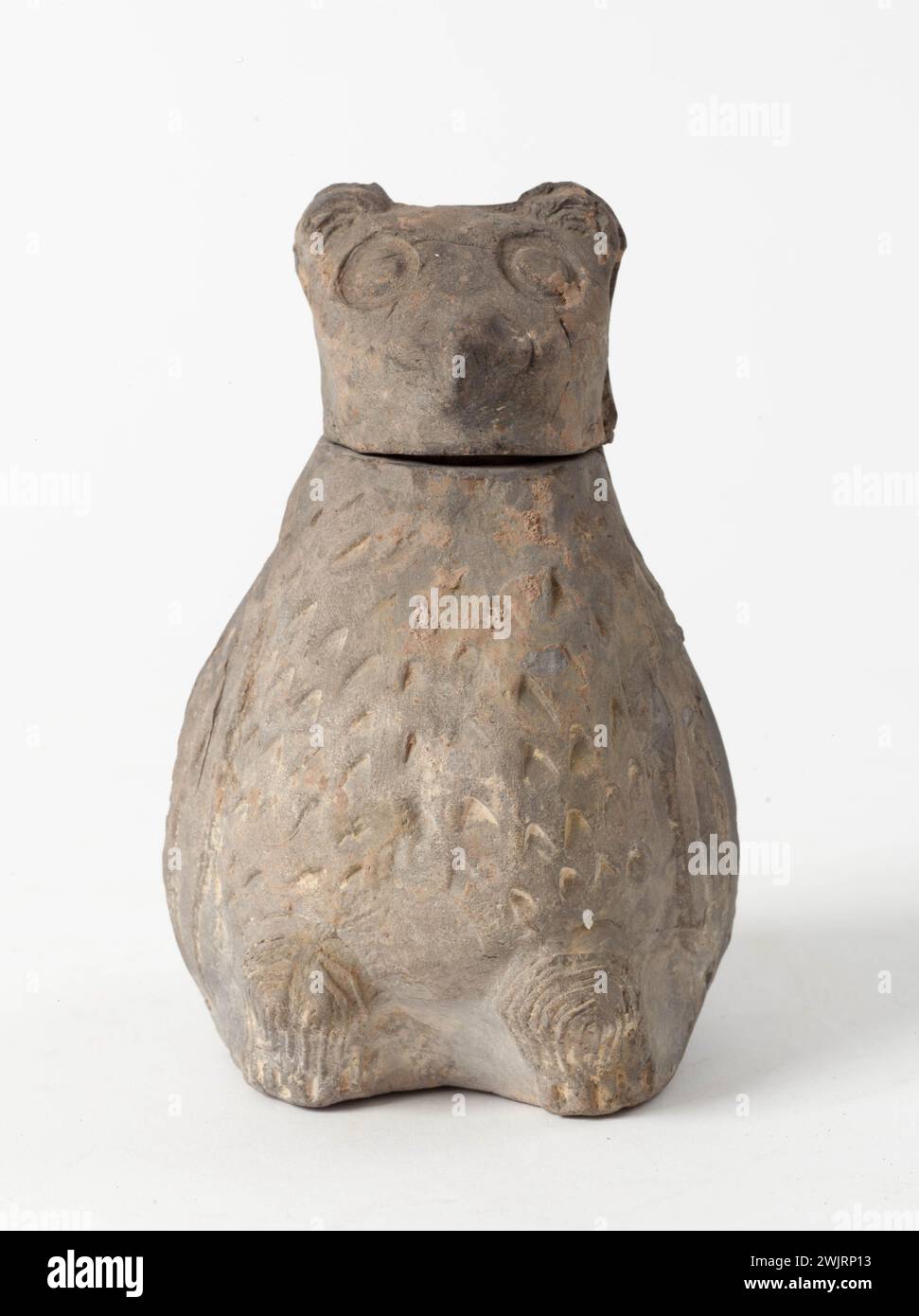 Owl art and craft museum hi-res stock photography and images - Alamy