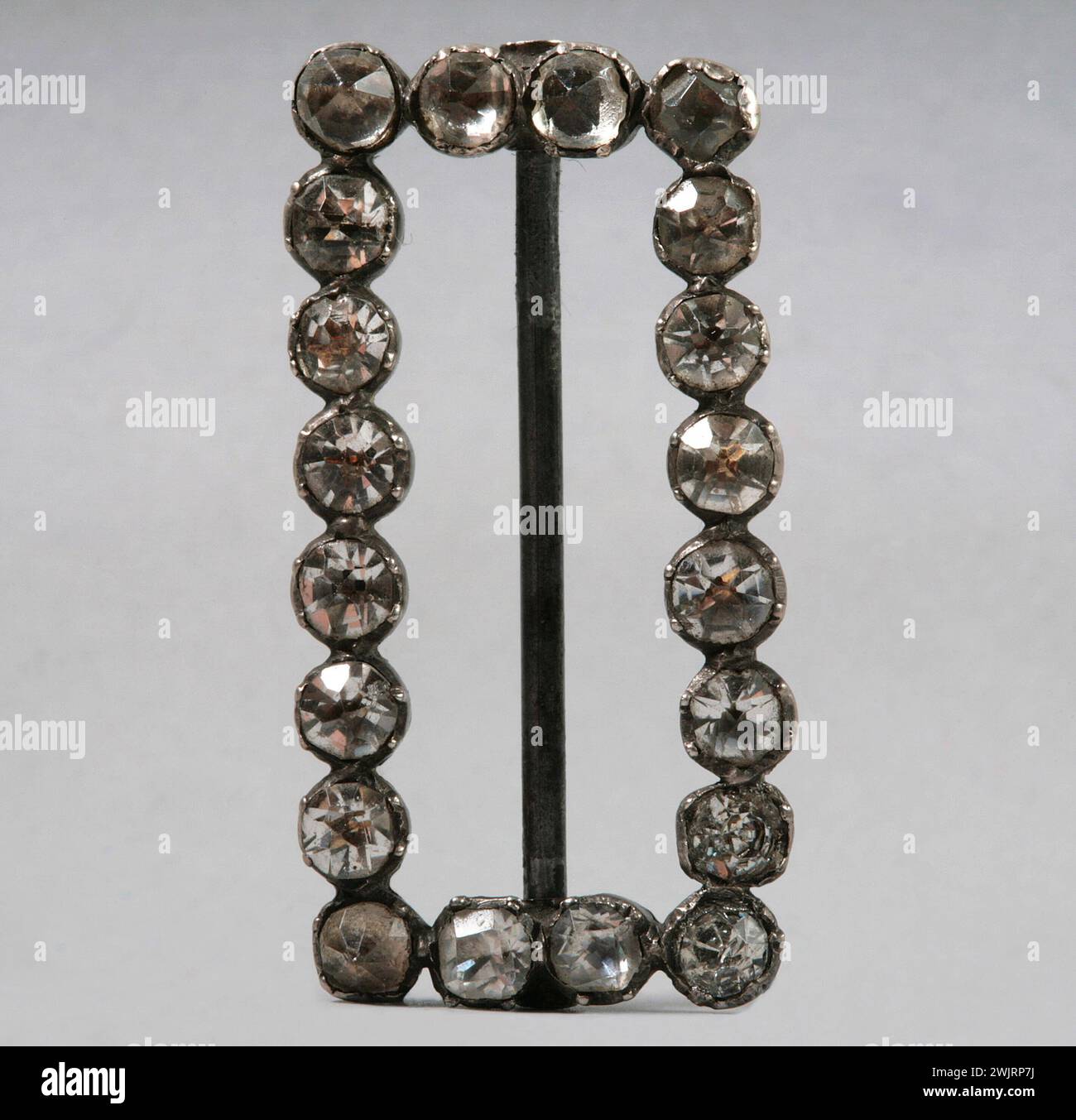 Loop band hi-res stock photography and images - Alamy