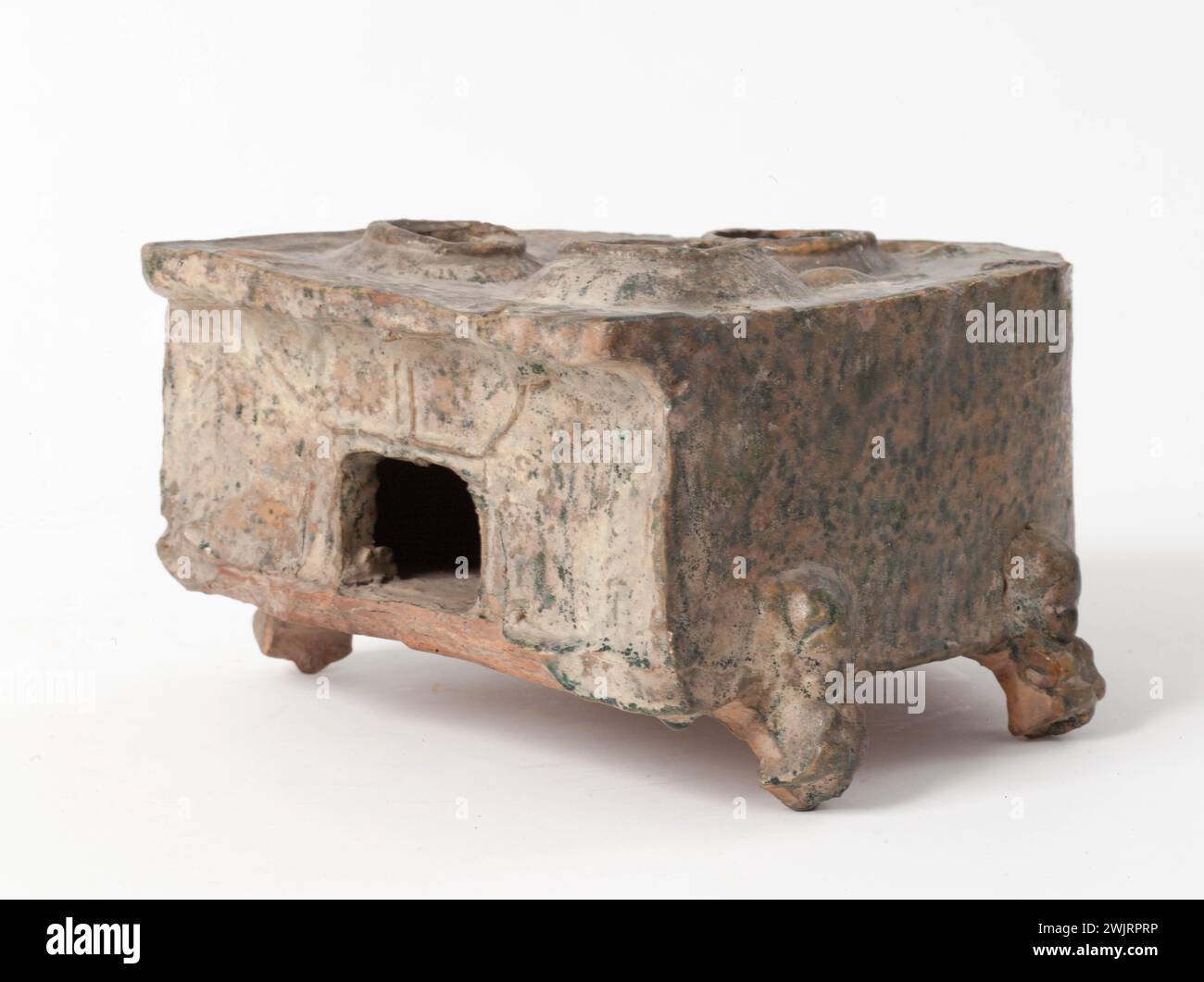 Mingqi Fourneau ". Terracotta with Green lead glaze. China, Han dynasty ...