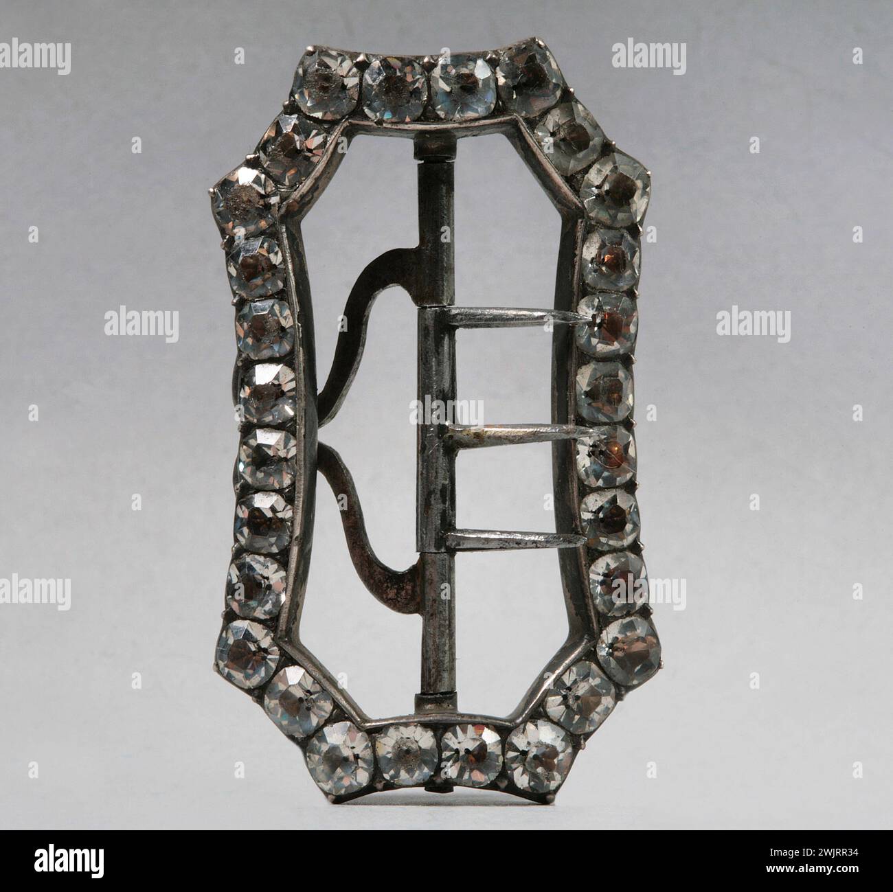 Loop band hi-res stock photography and images - Alamy