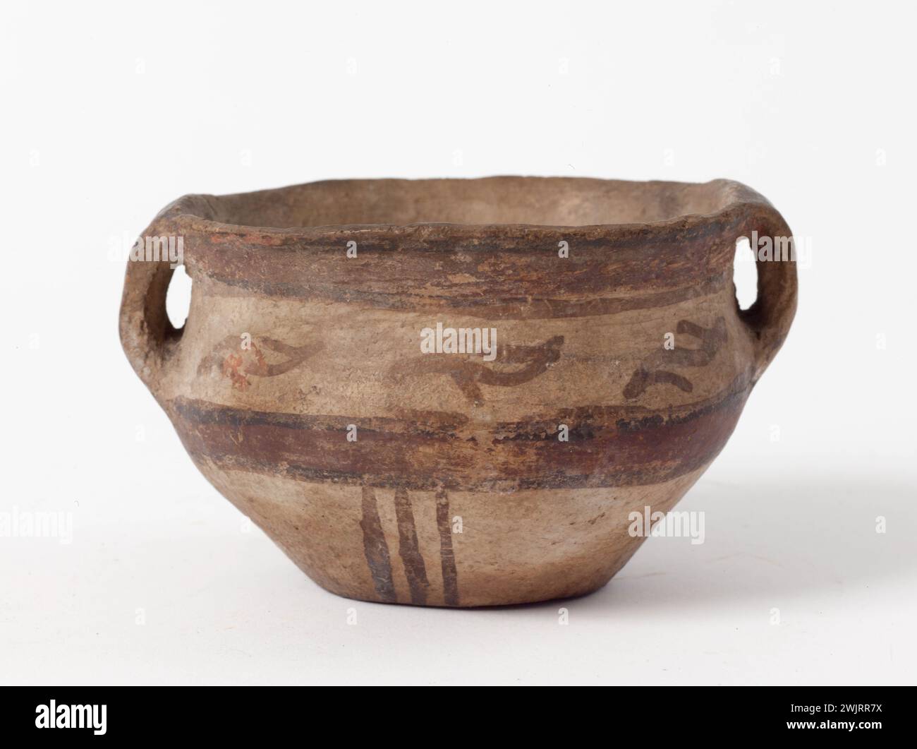 Jar ". Terracotta with polychrome decoration. Neolithic period (around ...