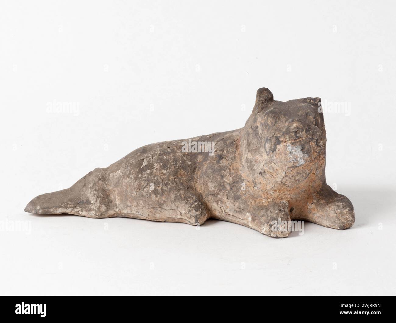 Mingqi: Quadruped lying ". Terracotta, traces of coating. Han Dynasty ...