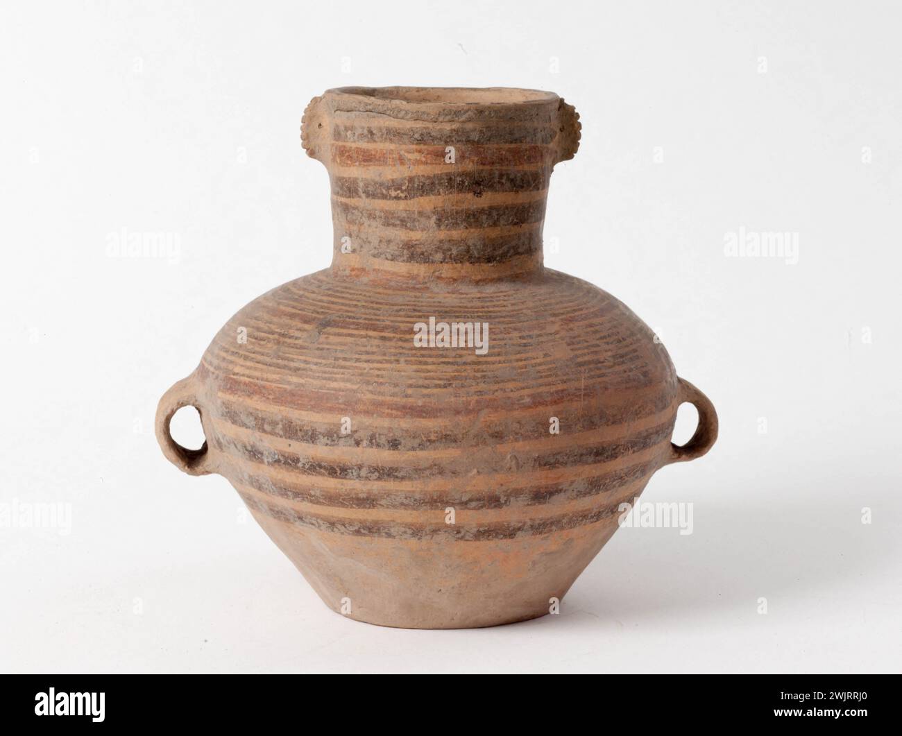 Jar ". Terracotta with polychrome decoration. Neolithic period (around ...