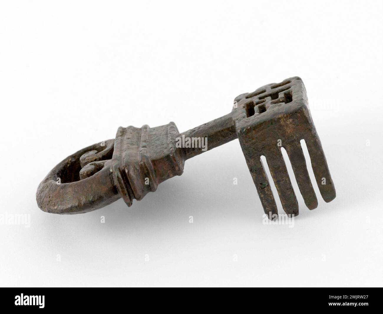 Panneton key. High Empire. Copper alloy, cast iron. Coming from: rue ...